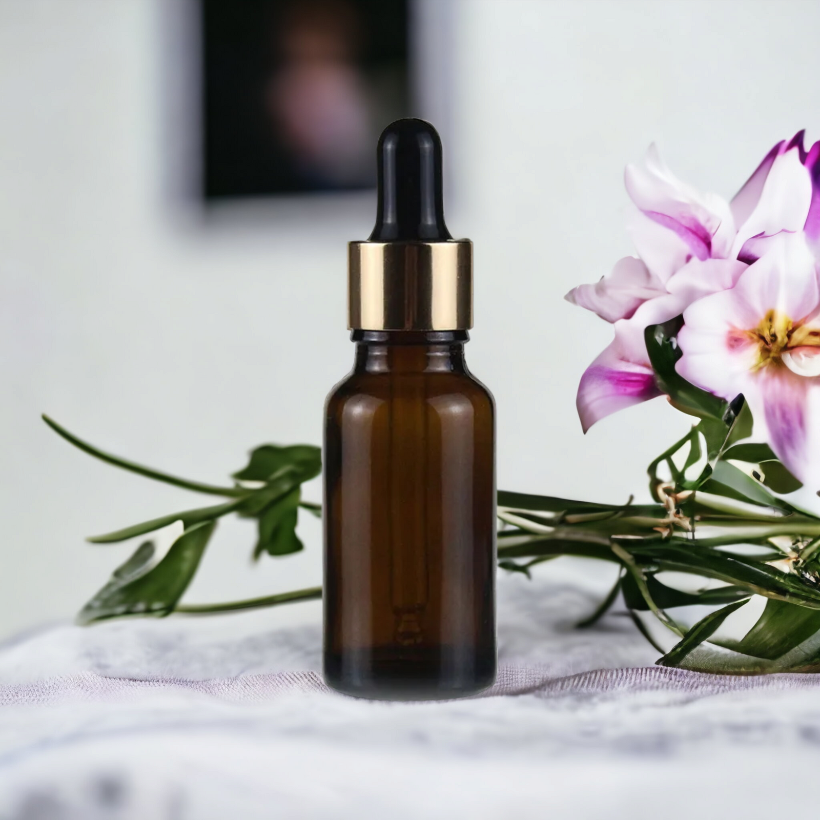 Lily Essential Oil – AMAFHH
